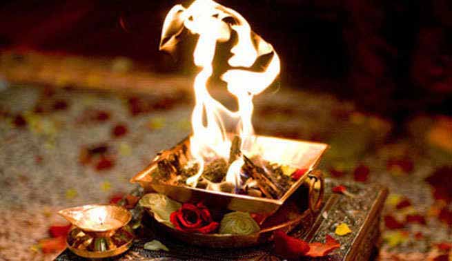 Very simple Havan/Homam procedure for Purashcharan of Mantras of Shri ...